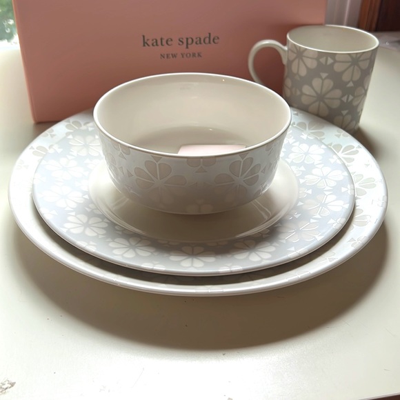 kate spade | Dining | Kate Spade X Lenox Spade Flowers Platinum 4 Piece ...